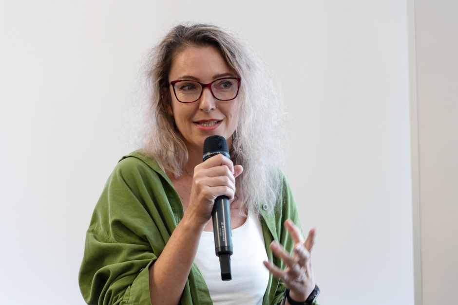 Collective Shift – Oana Niculae